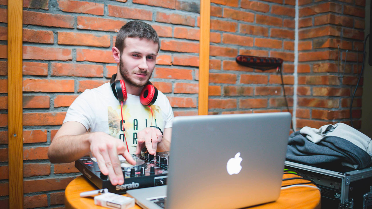 Cómo Ser un DJ en PC: Guía Paso a Paso - Portal DJ