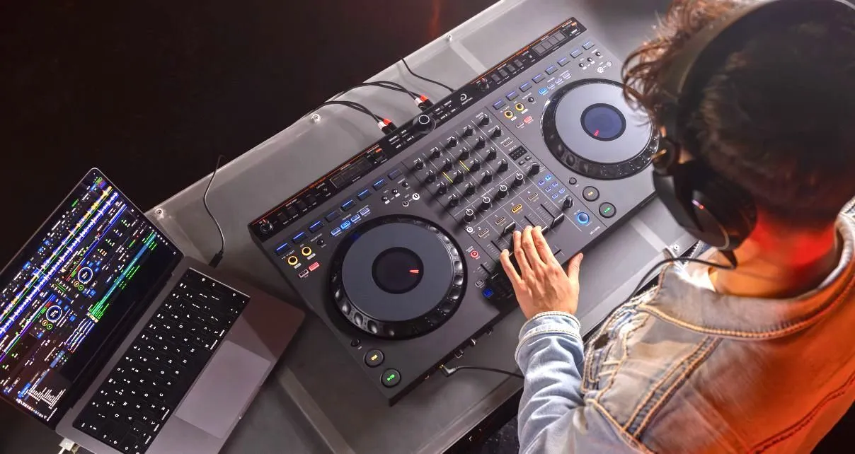 Los mejores controladores Pioneer DJ, AlphaTheta y Rekordbox de 2025